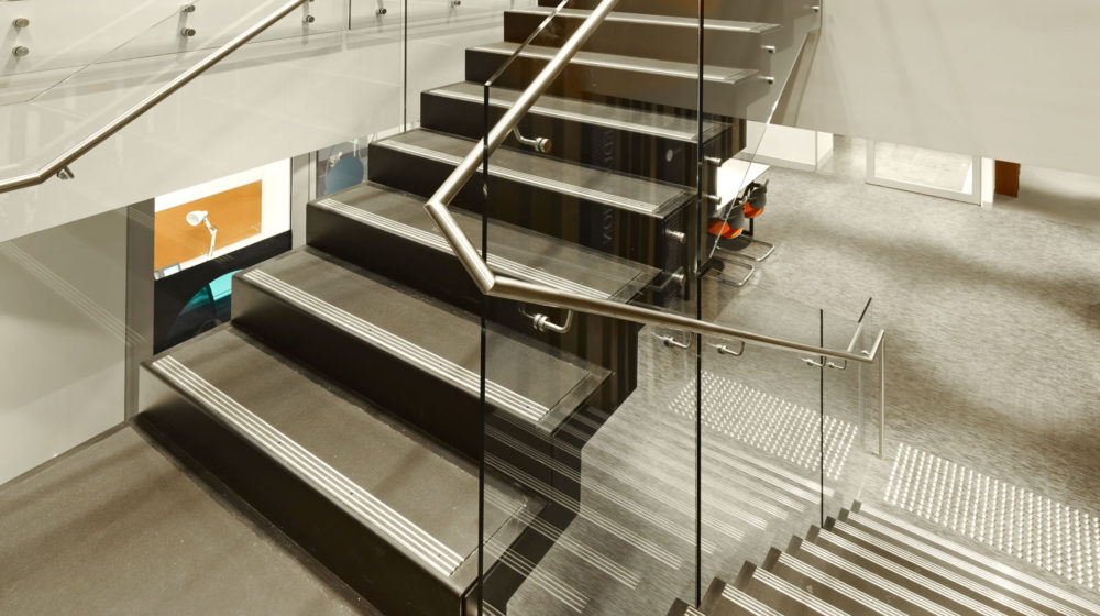 Exposed steel riser with rubber tread | Active Metal