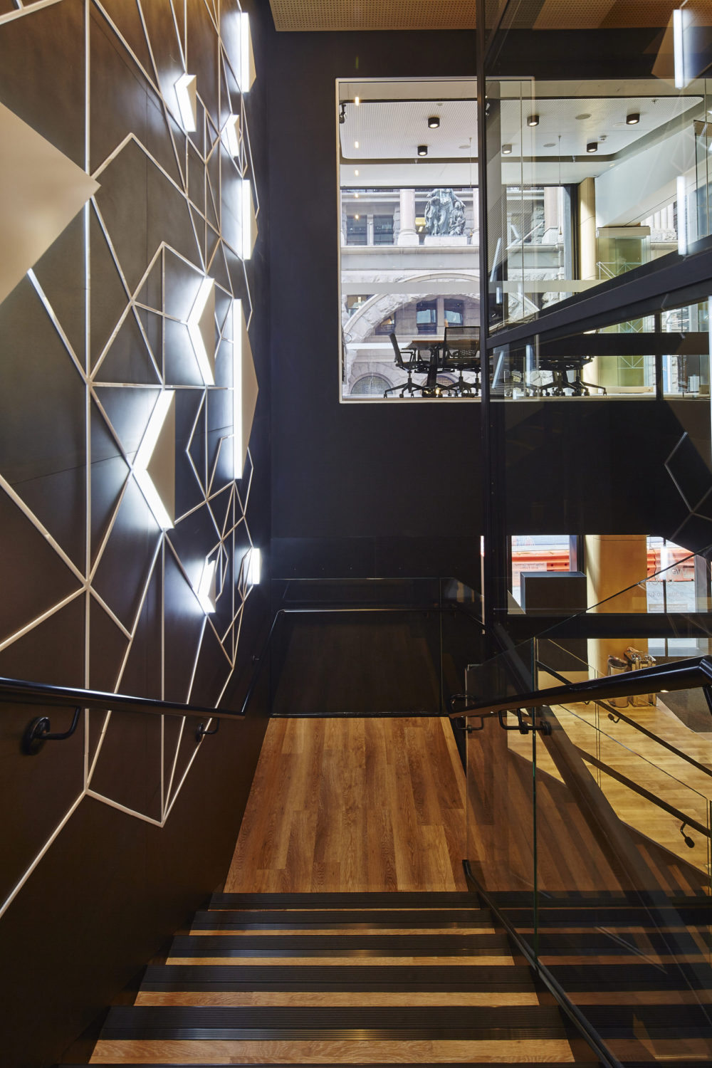 HSBC 333 George Street | Active Metal